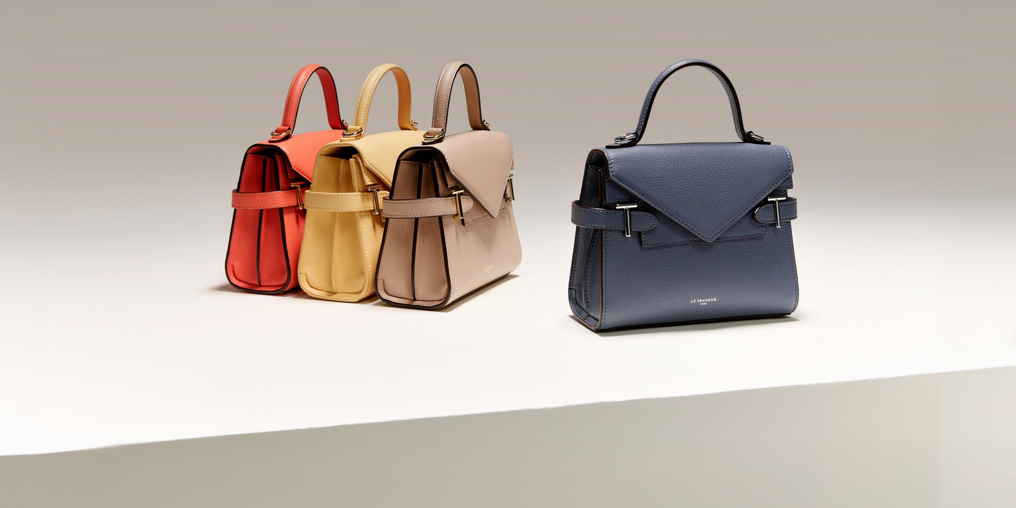 Bags and small leather goods for women - Le Tanneur